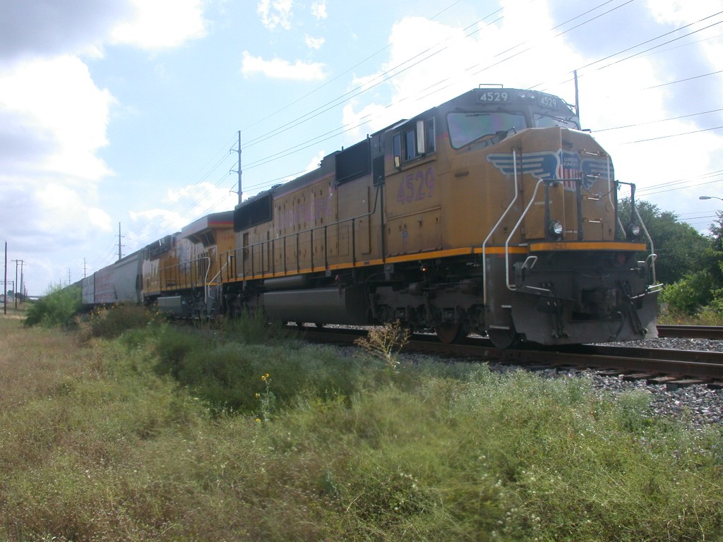 UP 4529 UP 7699 10Jul2008 Waiting SB on the side in SNEED